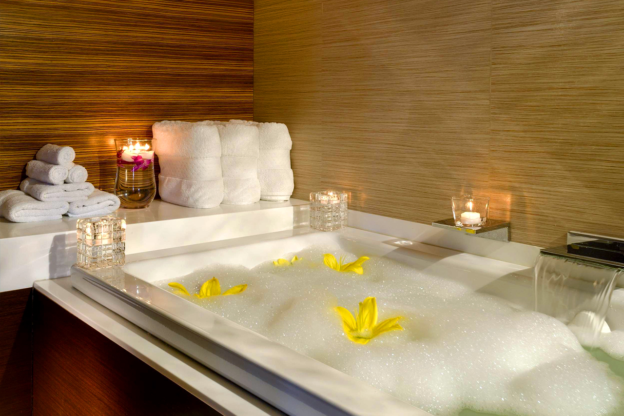 hilton waikiki beach hawaii spa best place to relax - Tropicality ...