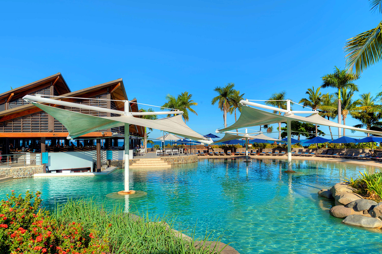 radisson blu resort fiji denarau island pool family getaway ...
