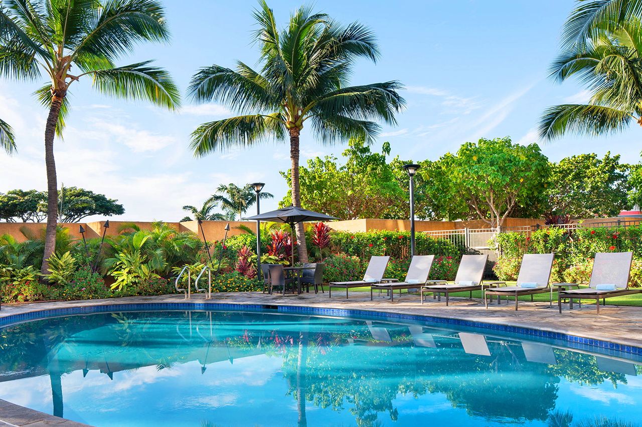 courtyard maui kahului airport hawaii pool fun things to do ...